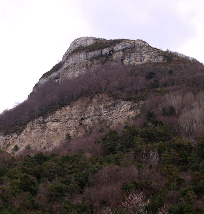 ORPIERRE - Le Rocher Saint-Michel - Chemins des Parcs